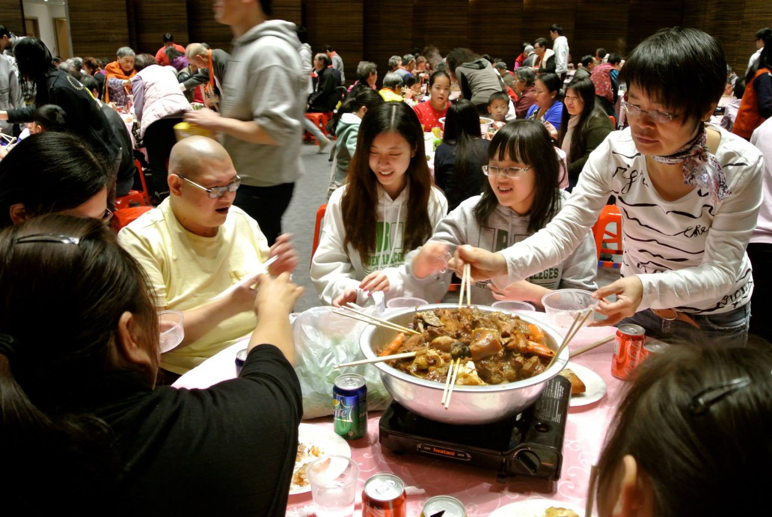 About Us – Chi Sun College